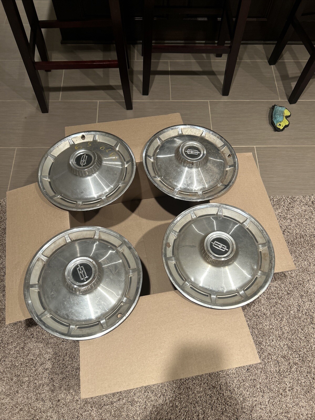 1965 65 Oldsmobile Dynamic 88 Jetstar Starfire 14" wheel Hub Caps OLDS ...