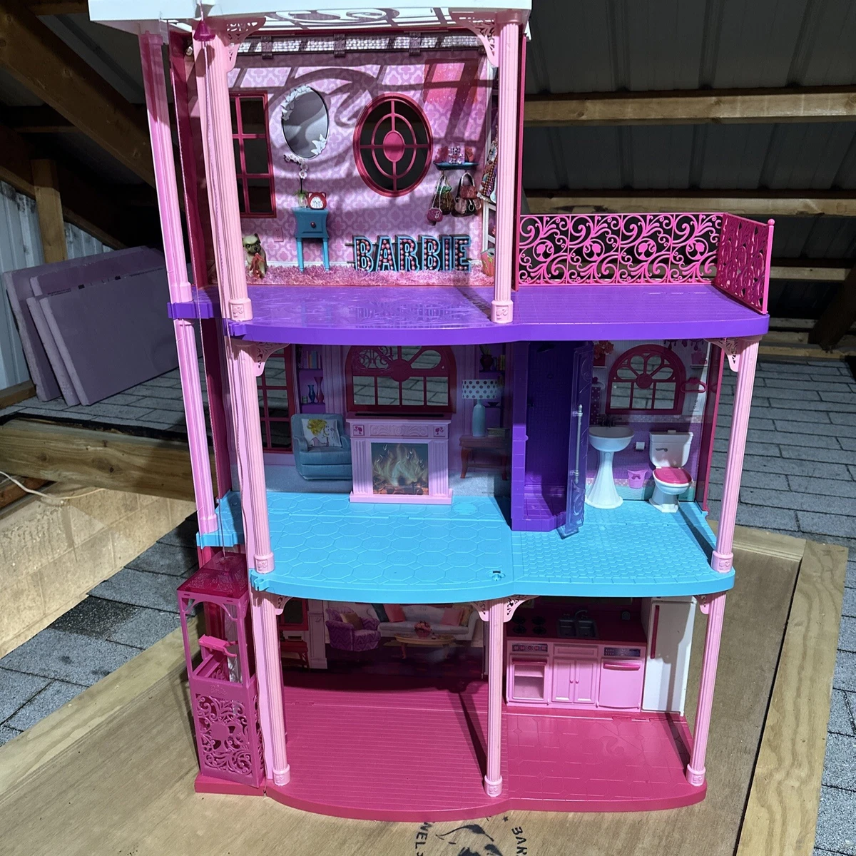 Barbie Deluxe Dream House With Elevator