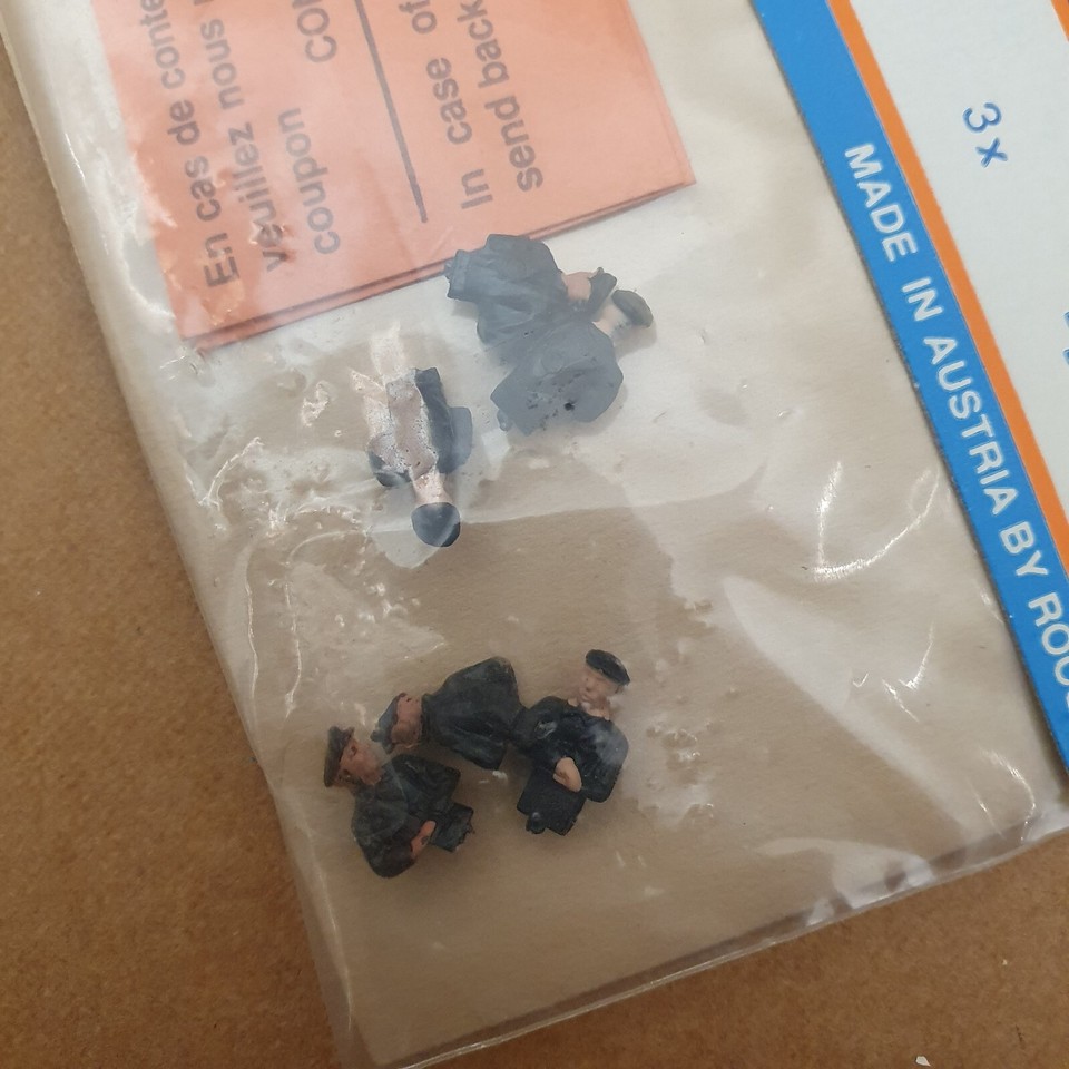 Roco HO 40001 Locomotive Driver and Fireman 6 Figure Pack. New old ...