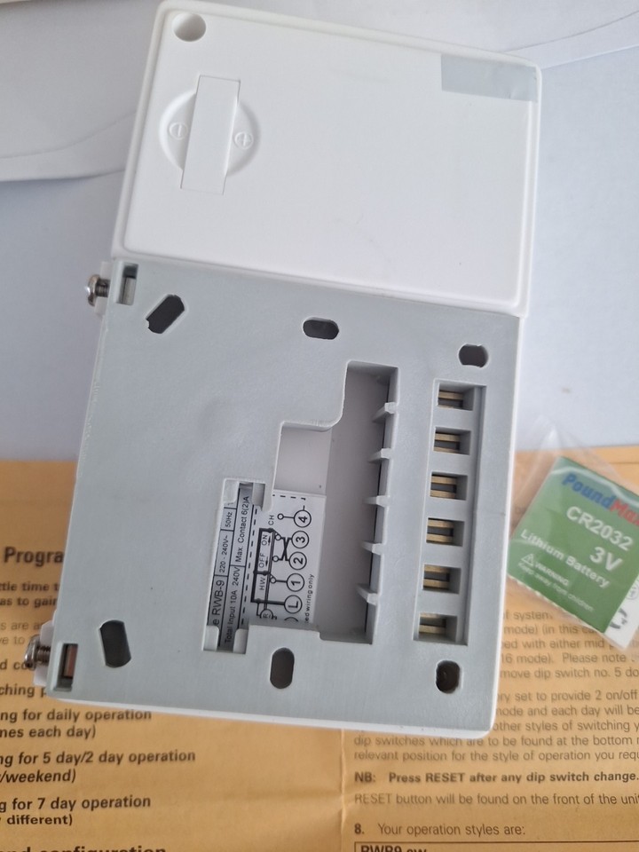 SIEMENS RWB9 CENTRAL HEATING PROGRAMMER - NEW | eBay UK