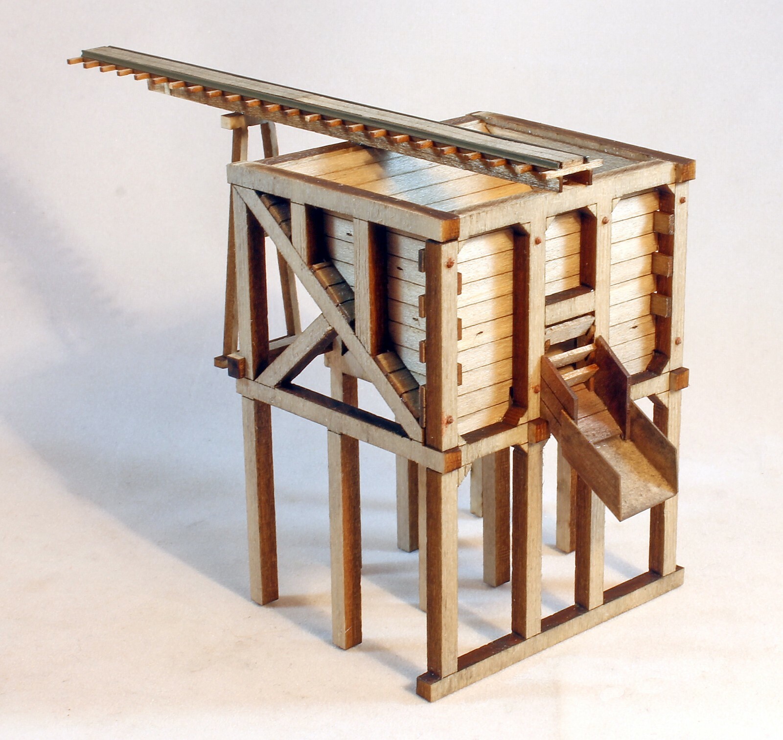 Berkshire Valley Models HO/HOn3, 1/87 Small Ore Bin - Mine Track kit ...