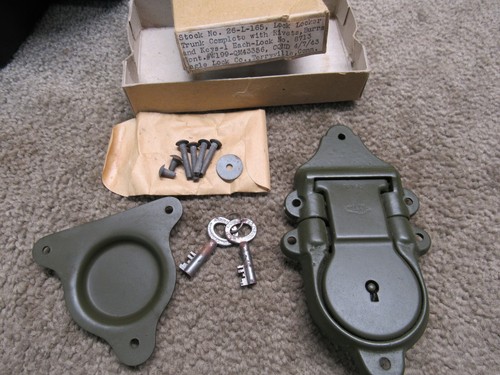 WW2 US Military Trunk Footlocker Lock W/ All Hardware 1943 Eagle Lock ...