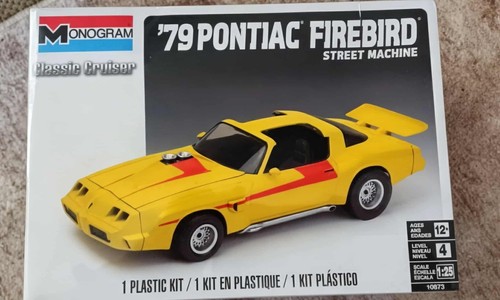 Monogram Classic Cruiser '79 Pontiac Firebird Street Machine 1/25 Model ...