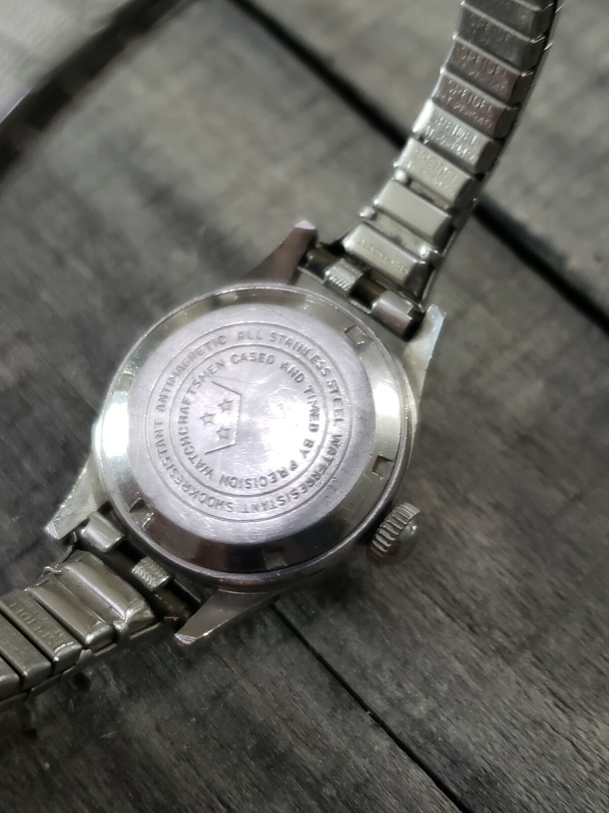VINTAGE ELOGA 17 JEWELS UNBREAKABLE MAINSPRING SWISS MADE WRIST WATCH ...