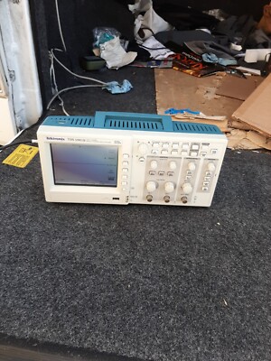 Oscilloscopes - Tektronix Tds 1002B