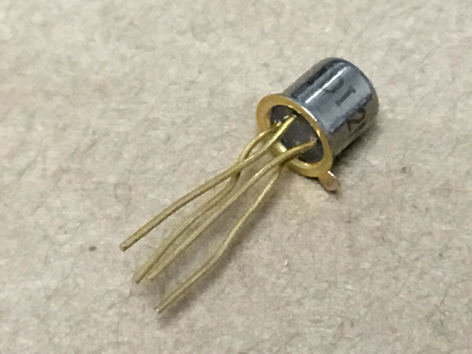 (1 PC) IDI 2N2857 Bipolar Junction Transistor NPN Type TO-72 3-Pin OLD GOLD | eBay