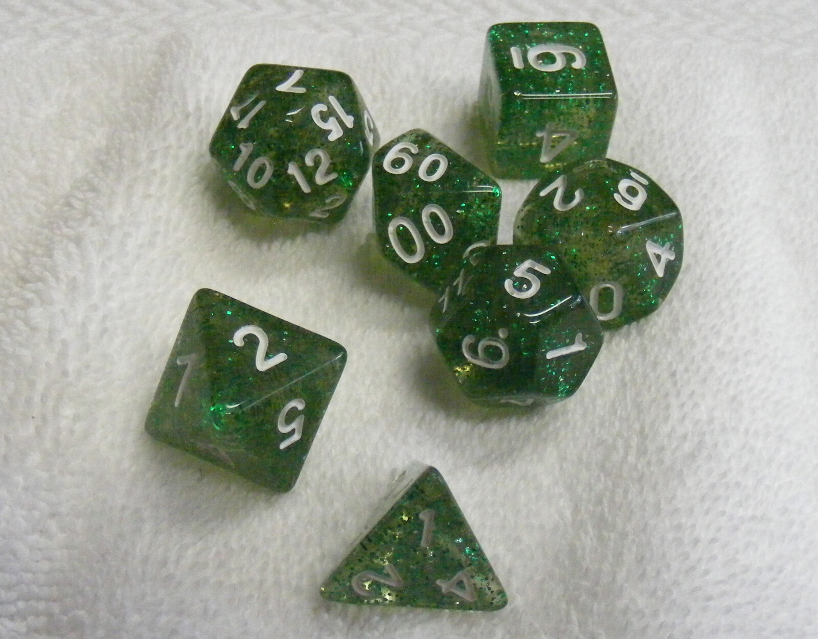 DICE GREEN 7 PC SET IN VELVET POUCH RPG POLYHEDRAL DND RPG PLAYING ...