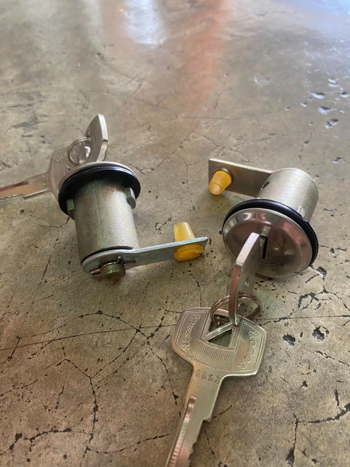 DATSUN 510 620 240z 260z 280z Fairady DOOR LOCKS Key Pair Genuine Part ...