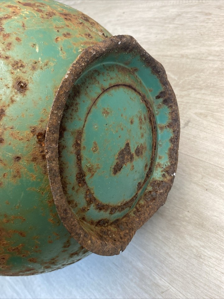 COLEMAN VINTAGE/ANTIQUE 10/69 PROPANE TANK AKA: “THE BOMB” READ DISPLAY ...