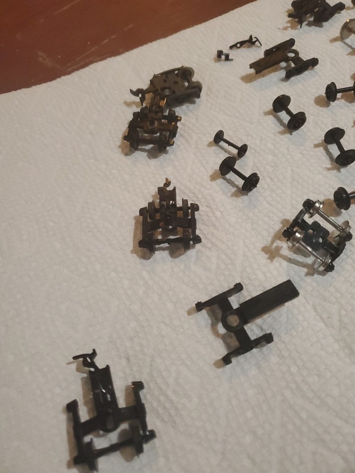 HO Scale TRAIN PARTS: Train Wheels, Couplers, For Repair Jobs Lot | eBay