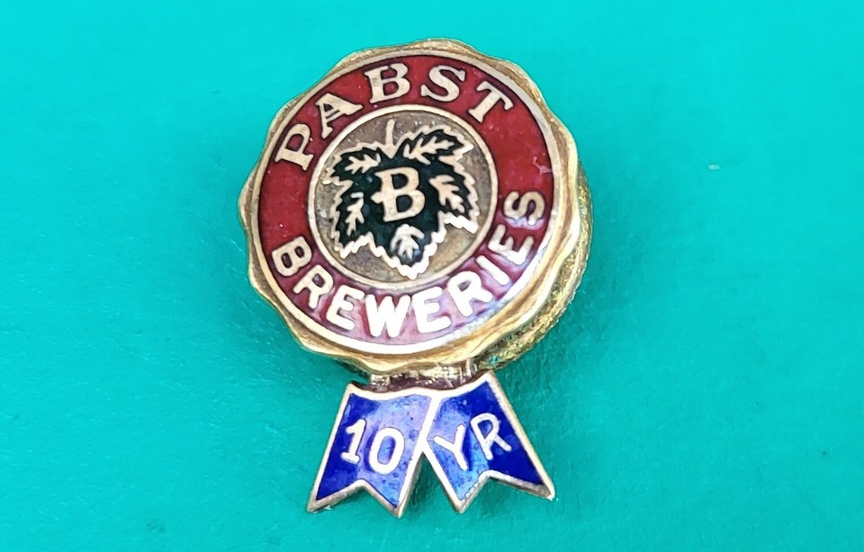 14K Gold Pabst Breweries Beer 10 Year Service Award Screw Back Pin 2.5 ...