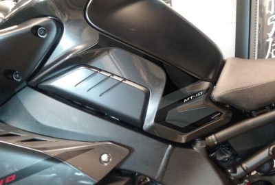 2 Adhesive Gel 3D Side Tank Protectors Compatible With Yamaha MT-10 | eBay