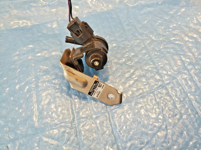 Toyota Genuine OEM 90910-12206 Valve Vacuum 9091012206 for sale online ...
