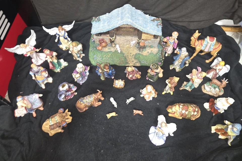 HUGE Thomas Kinkade Hawthorne Village Nativity Set 33 Large Pieces | eBay