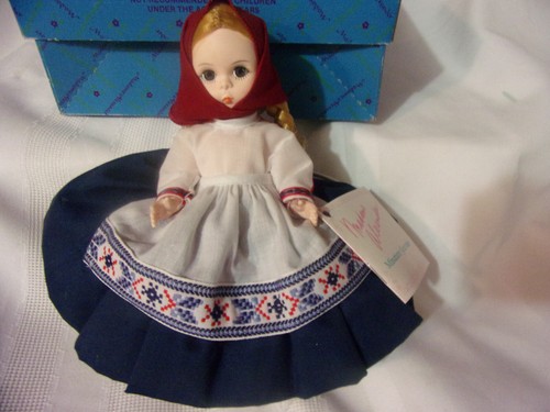Madame Alexander Miniature showcase Doll/Russia #548 WITH BOX | eBay