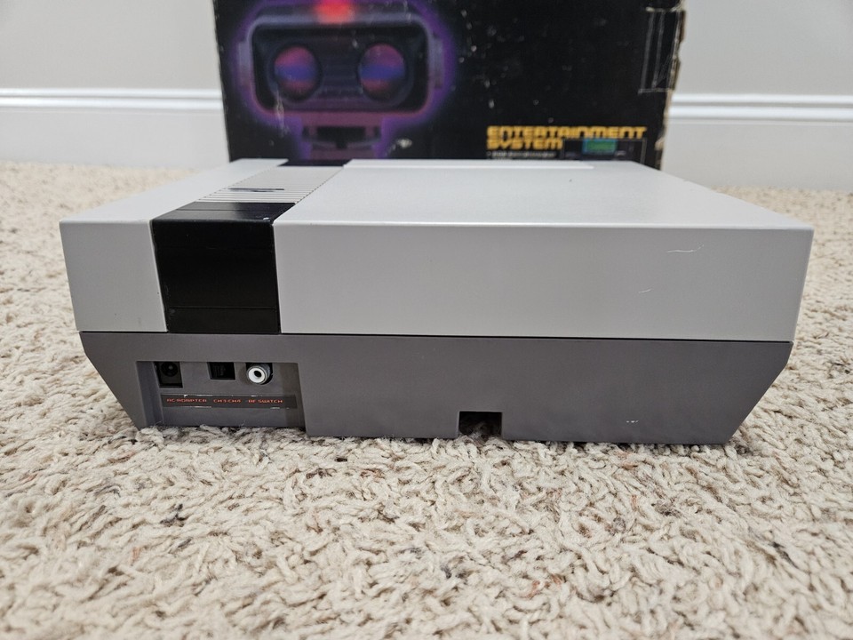 NES Nintendo DELUXE SET in Box w/ Robot ROB Games Manuals Posters R.O.B ...