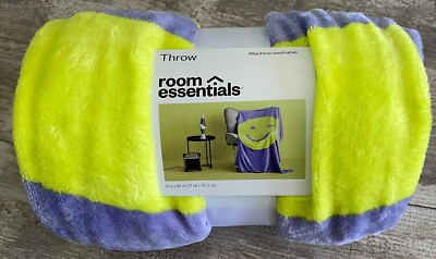 NEW Smiley Chartreuse Flutter Throw Blanket - Room Essentials ...