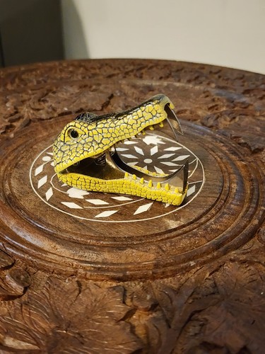 Crocodile Alligator Reptile Staple Remover Yellow/Green | eBay