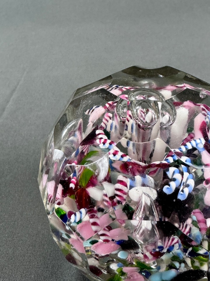 E1566-41 Paperweight/Briefbeschwerer, 20. Jahrhundert, aus süddeutscher ...