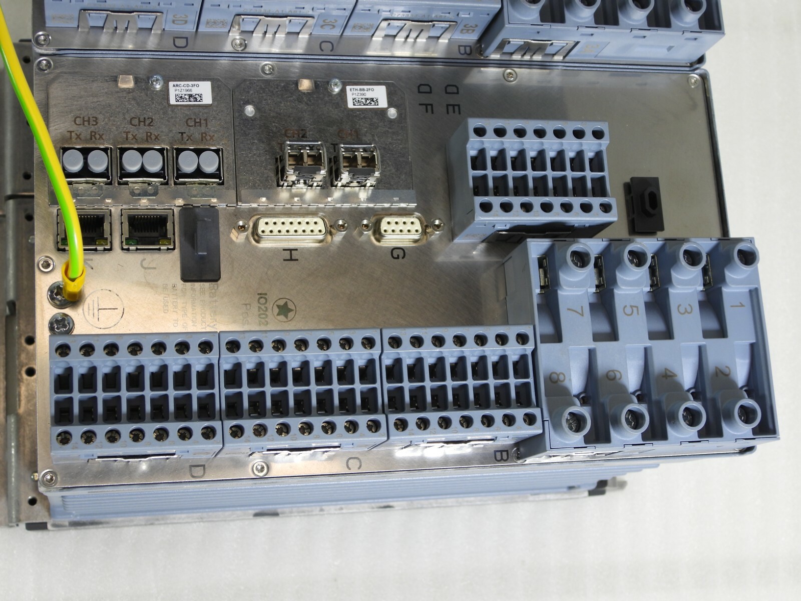 Siemens 7SJ85 P1J684051 OverCurrent Protection & SIPROTEC IO202, New W ...