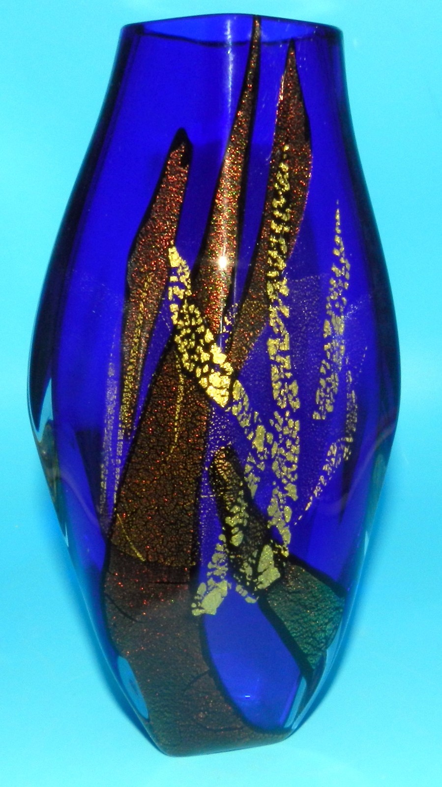 ERIC BRAKKEN Signed COBALT BLUE GOLD & BRONZE FOIL ART GLASS VASE 8 ...