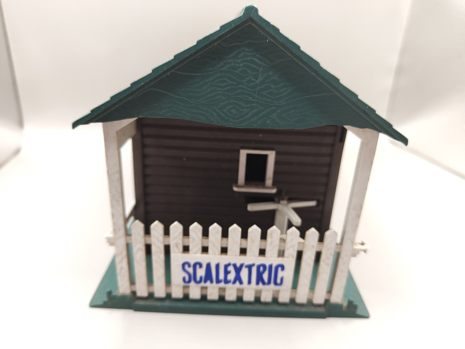 Scalextric Vintage Entrance Building With Turnstile A233 for sale ...
