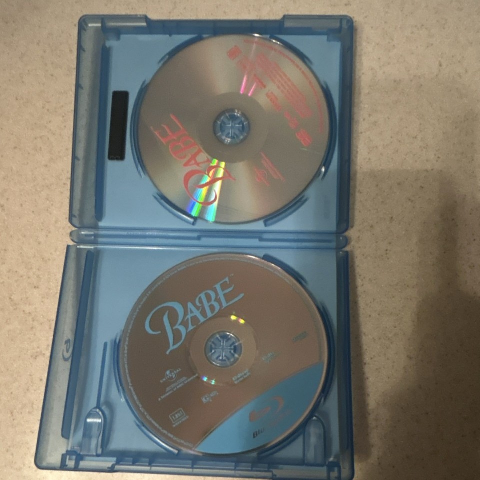 Universal Pictures Babe Blu-ray/DVD Combo Pack Includes Digital Copy Edition | eBay