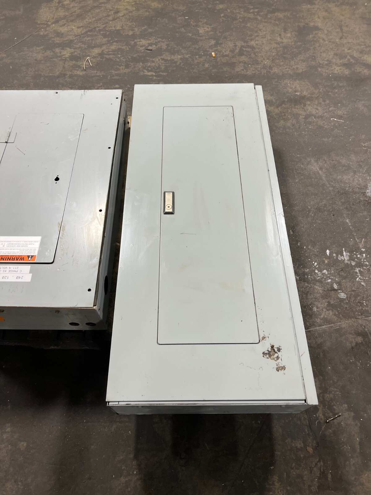 Eaton PRL2a Pow-R-Line Panelboard 225A 480Y/277V 3PH 30 Space 225 Amp ...