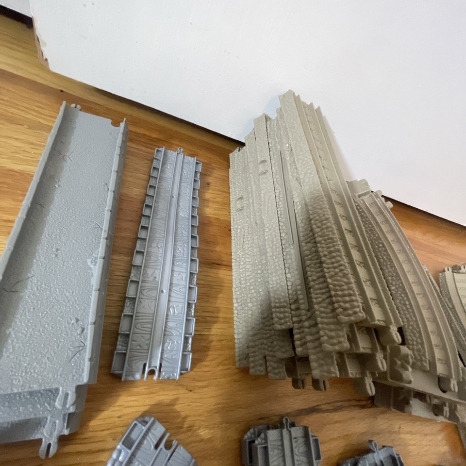 HUGE Thomas & Friends 2006 Trackmaster Tracks Lot of 52 pieces HiT Toy ...