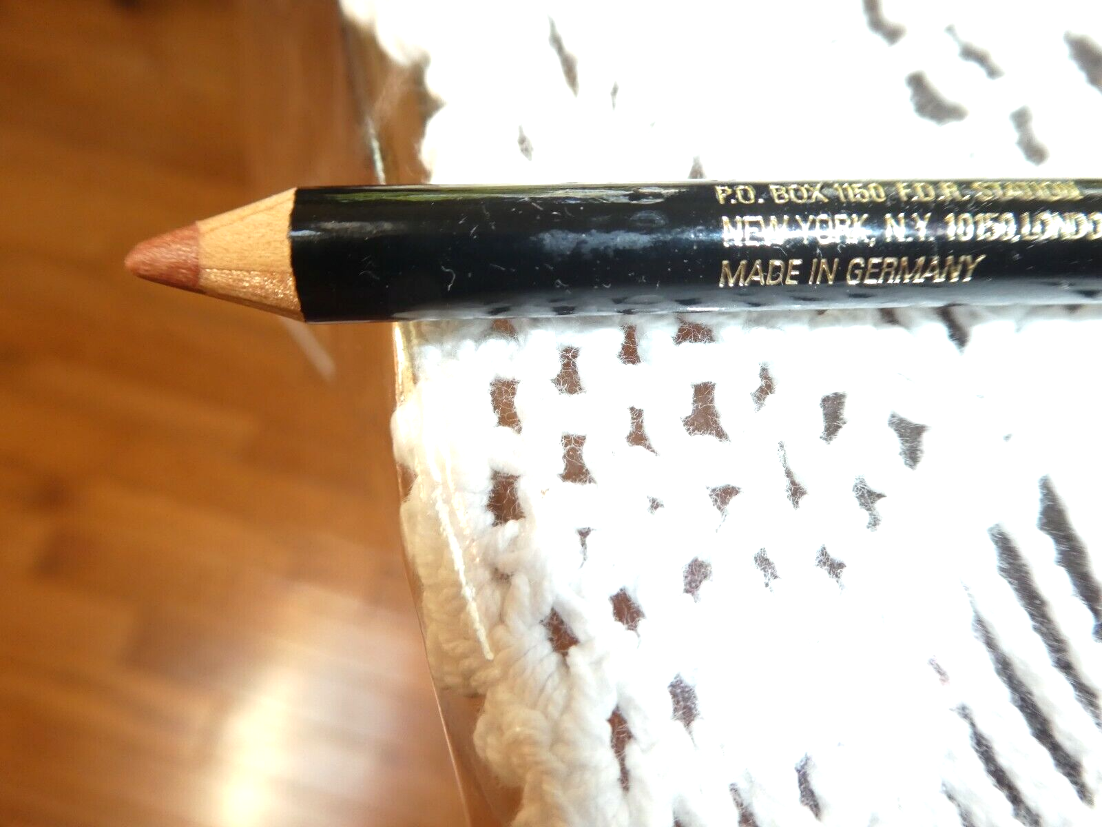 Joan Rivers Beauty~Lip Liner~Apricot~.04 oz~Discontinued~H/T/F~N/W/O/B ...