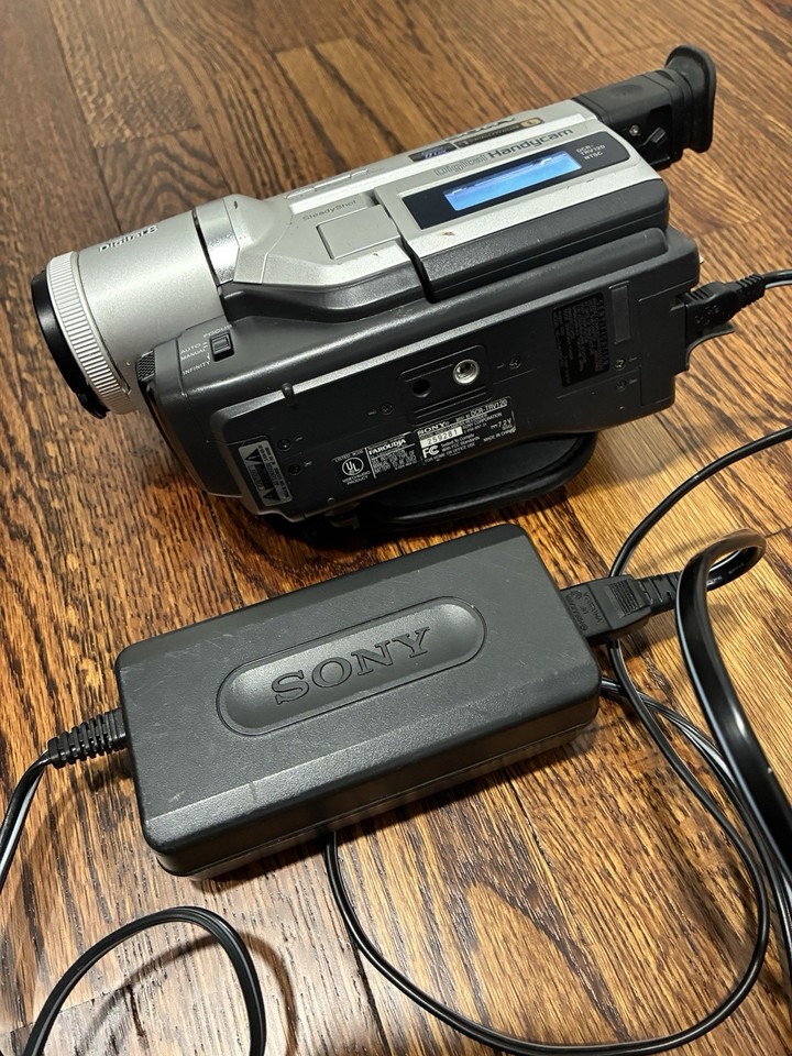 Sony DCR-TRV120 Digital8 HI8 8mm Video8 Camcorder VCR Player Video W/ Powercord | eBay