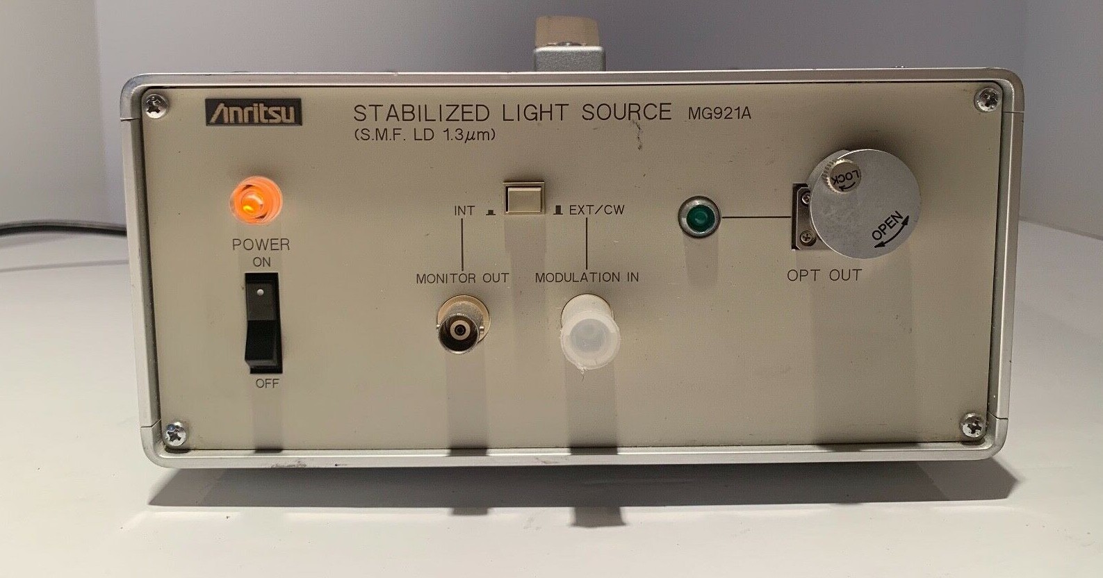 Anritsu MG921A Industrial Benchtop SMF LD 1.3um Stabilized Light Source ...