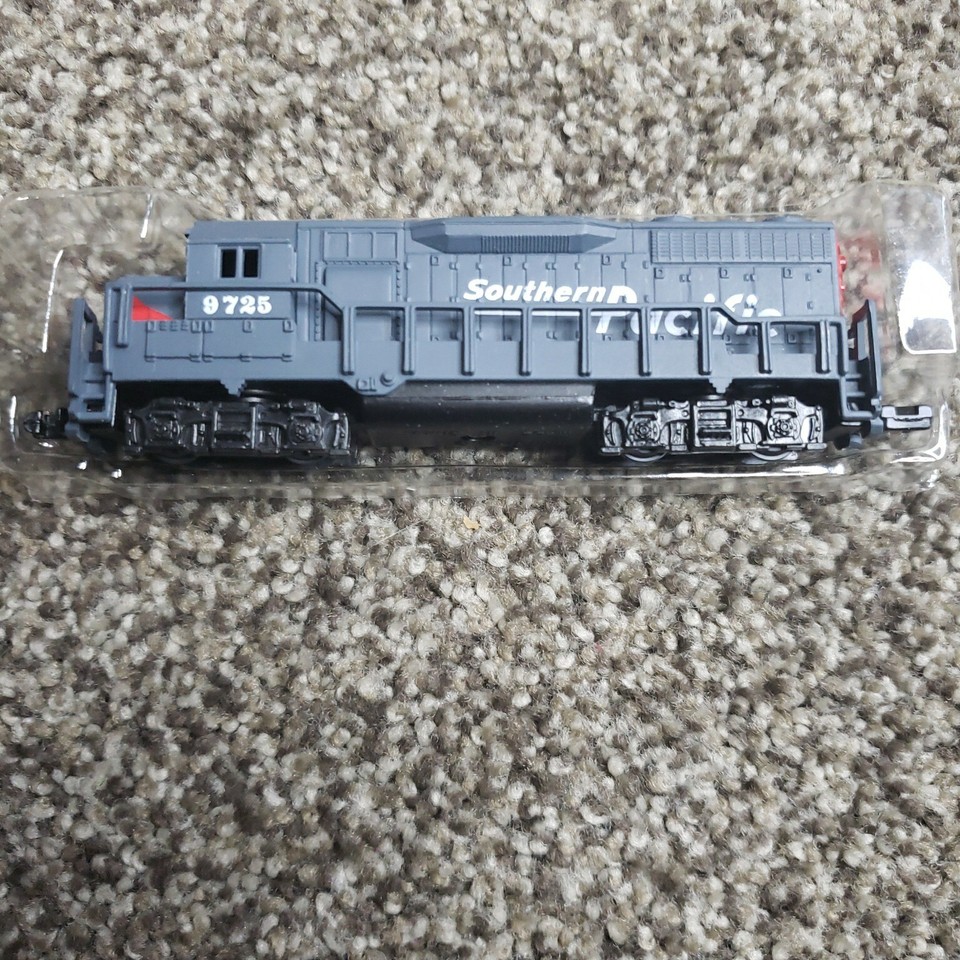High Speed N Scale Southern Pacific Locomotive # 9725 Model Train ...