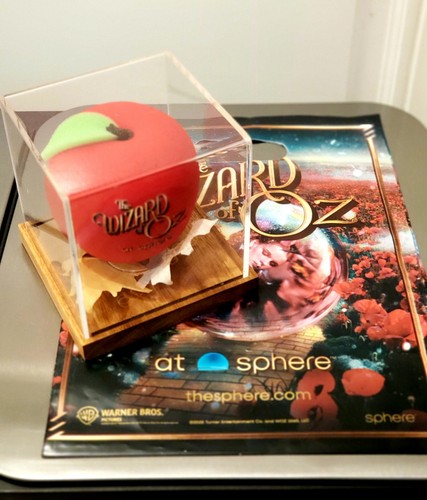 Sphere Wizard of Oz Bundle 1 APPLE, 3 Paper Leaves, Display Case +Gift ...