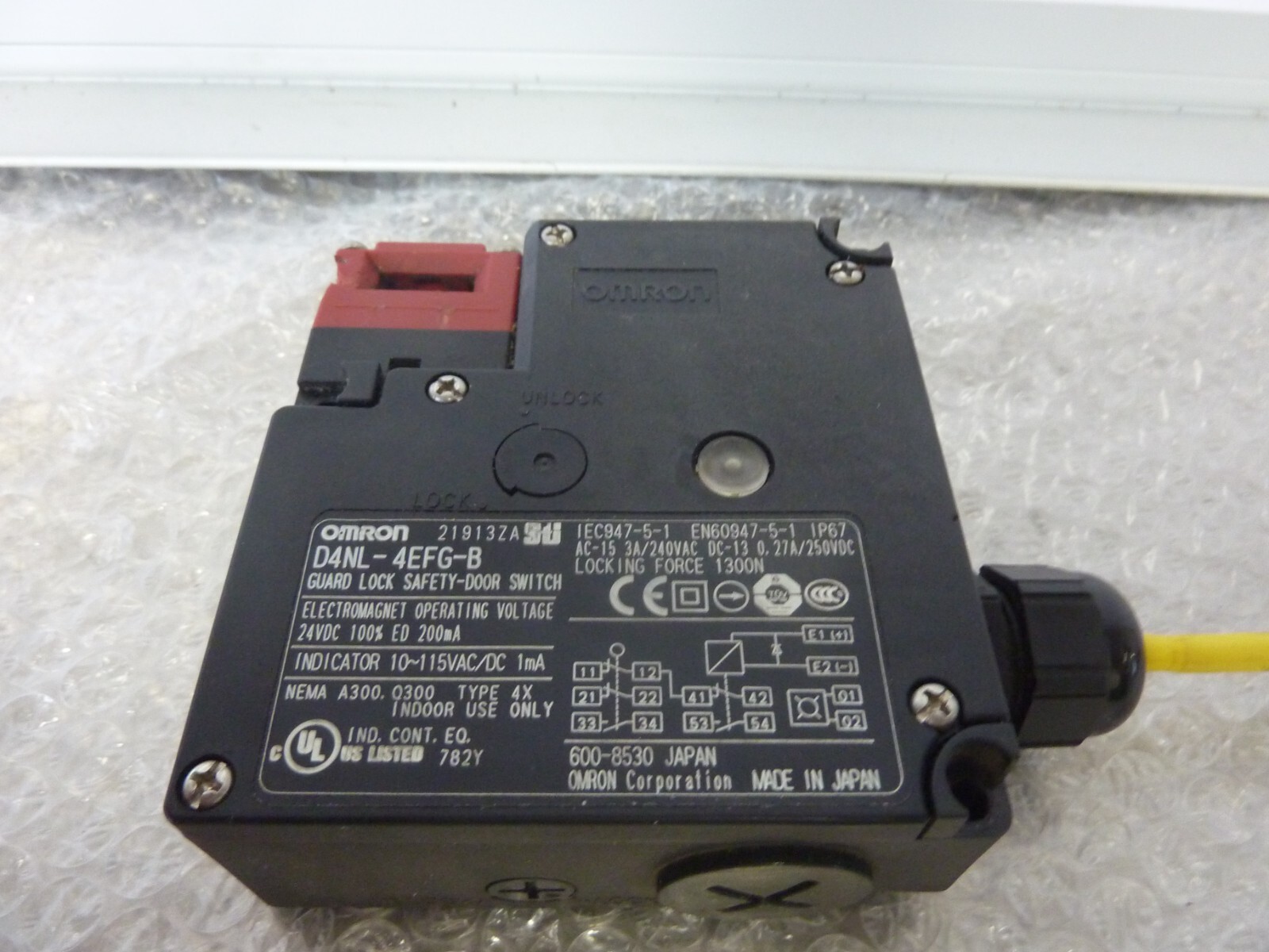 Omron D4NL-4EFG-B Guard Lock Safety-Door Switch - No Key (24085) | eBay