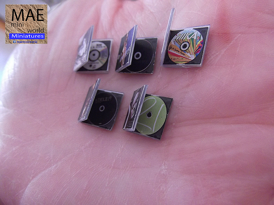 Miniature-Set Music-CD.Madonna,Mika,Amy Winehouse, Adele. Artisan scale ...
