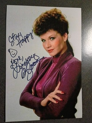 LINDSAY BLOOM As SIX PACK ANNIE Hand Signed Autograph 4X6 Photo / SIX ...