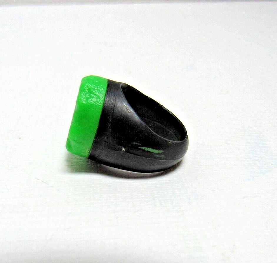 VINTAGE 1989 SUPERMAN 4" ACTION FIGURE & KRYPTONITE RING - TOY BIZ DC ...