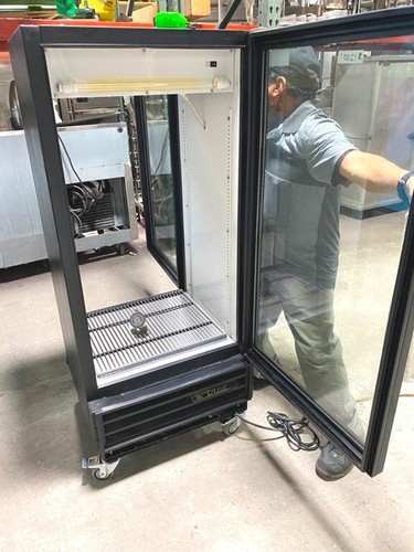 Cooler/ True GDM-10PT Pass-Through Refrigerated 2 Glass Doors ...