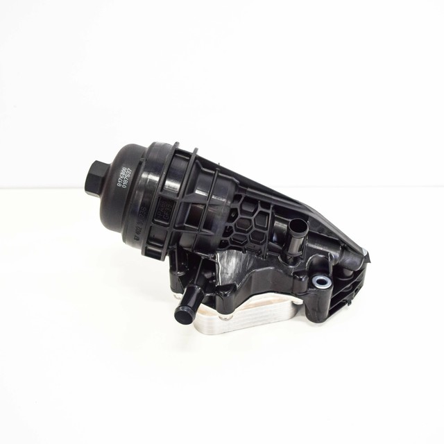 Mercedes-Benz CLA 180 C117 Oil Filter Housing A2701800500 OEM 2018 for ...