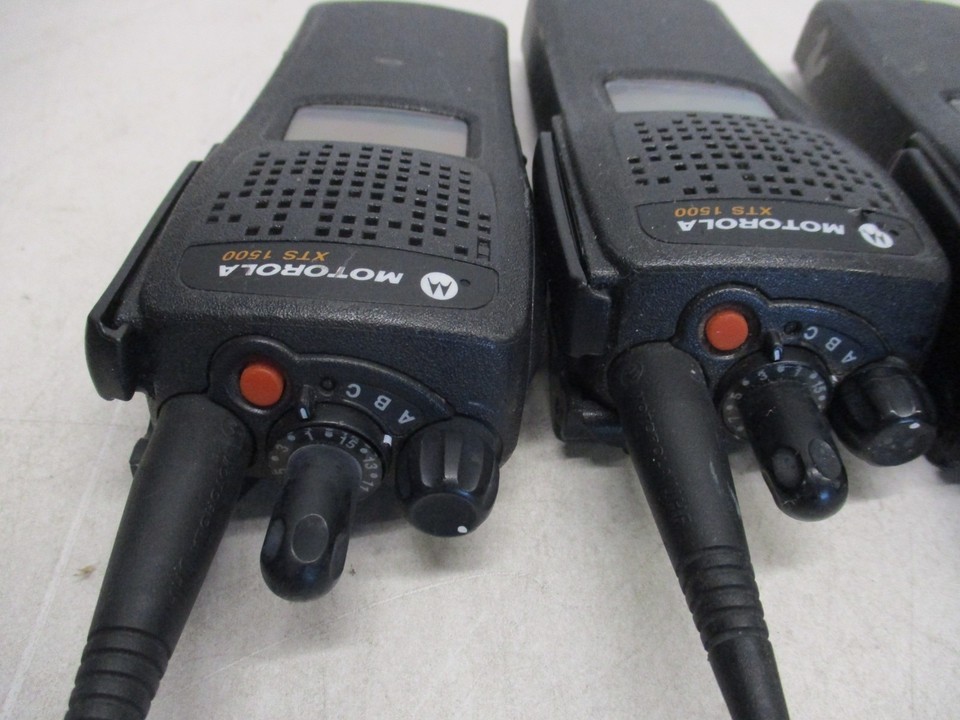 Motorola Astro XTS 1500 UHF Radio Lot of 4 No Batteries | eBay
