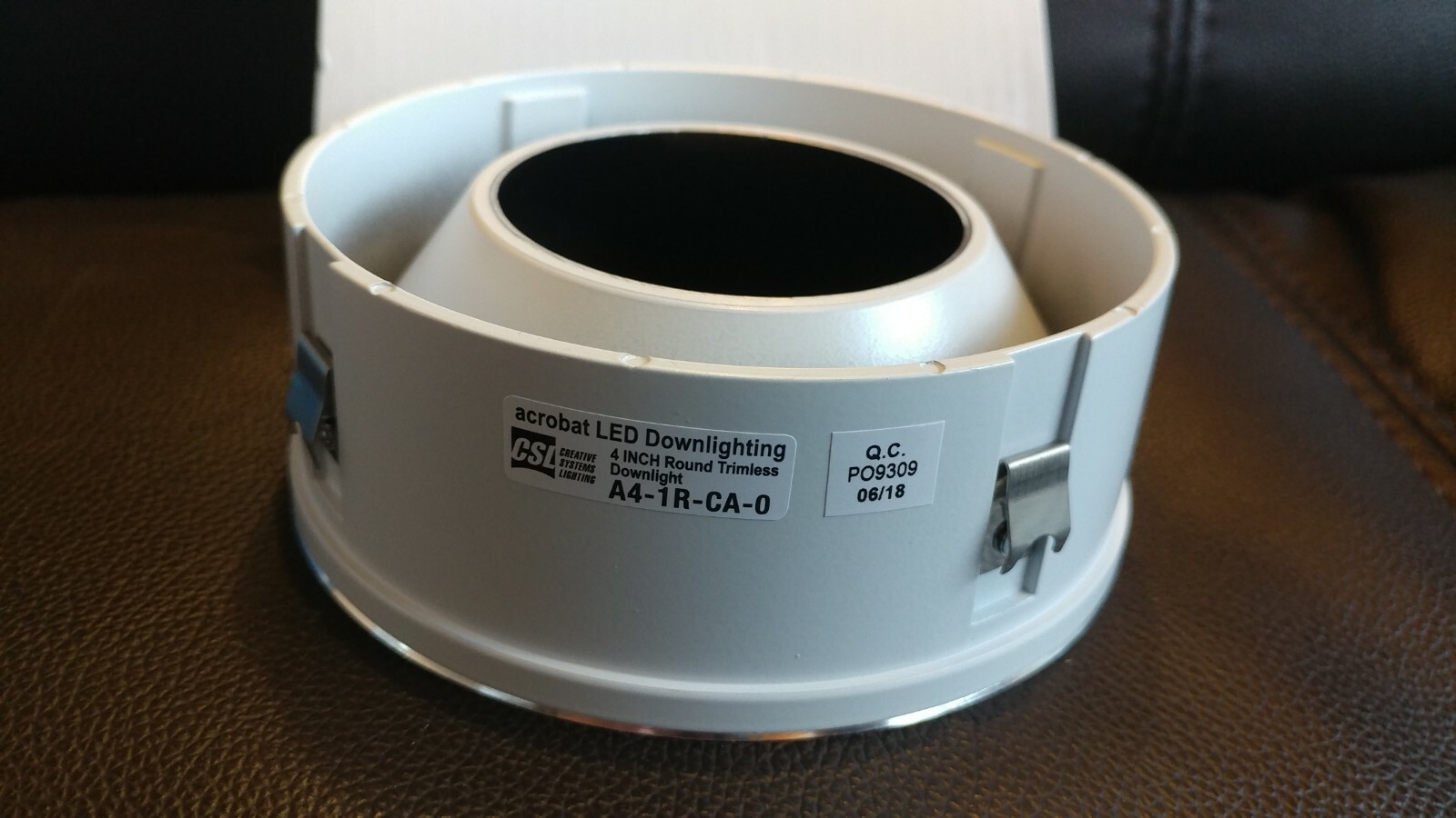 New CSL A4-1R-CA-0 Acrobat LED Down Lighting Round Reflector Trim Clear ...