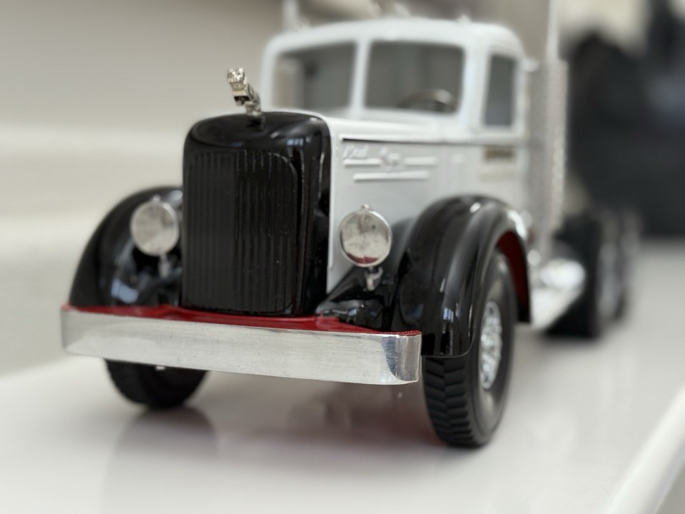 SMITH MILLER B MACK - NEW | eBay