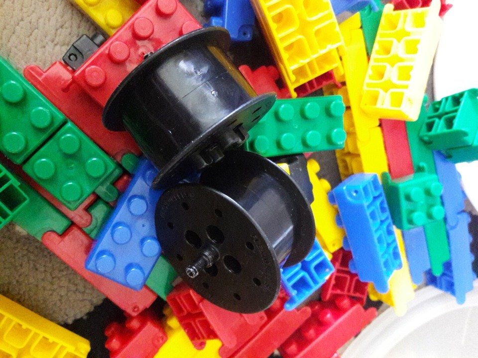 Vintage 1980's Retro Flexi Blocks Building Block Construction Set In ...