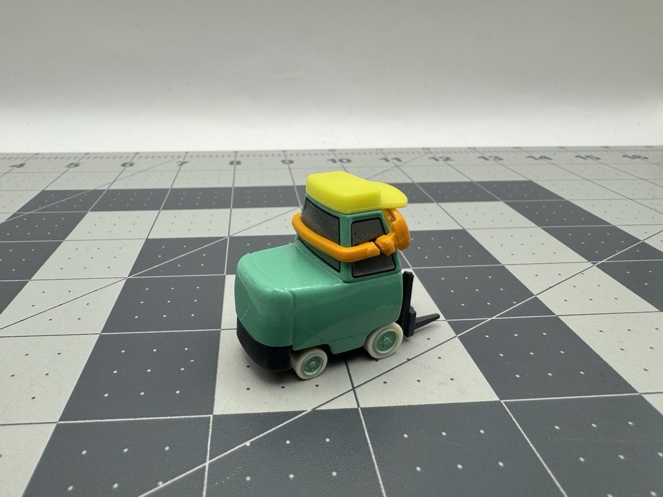 Disney Pixar Cars ON THE ROAD Sarah Coggs 1:55 Diecast New | eBay