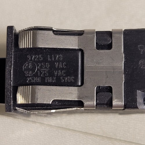 Micro Switch AML 20 L173 Red Light Indicator Switch 2 Positions ...