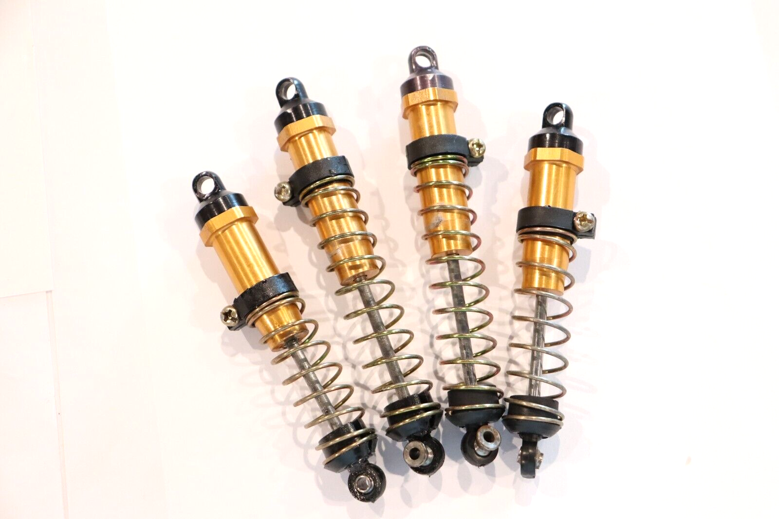 RC10-034 TEAM ASSOCIATED VINTAGE RC10T BUGGY FRONT AND REAR GOLD SHOCKS ...