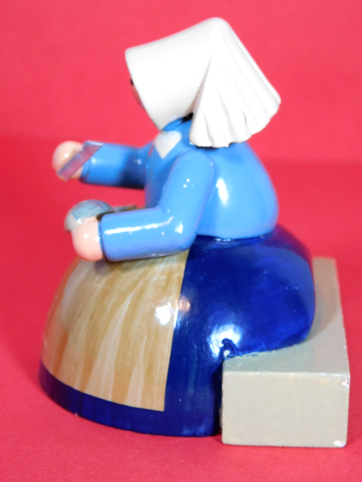 Vintage German Wendt Kuhn Expertic Wooden Fish Monger Woman Figurine | eBay