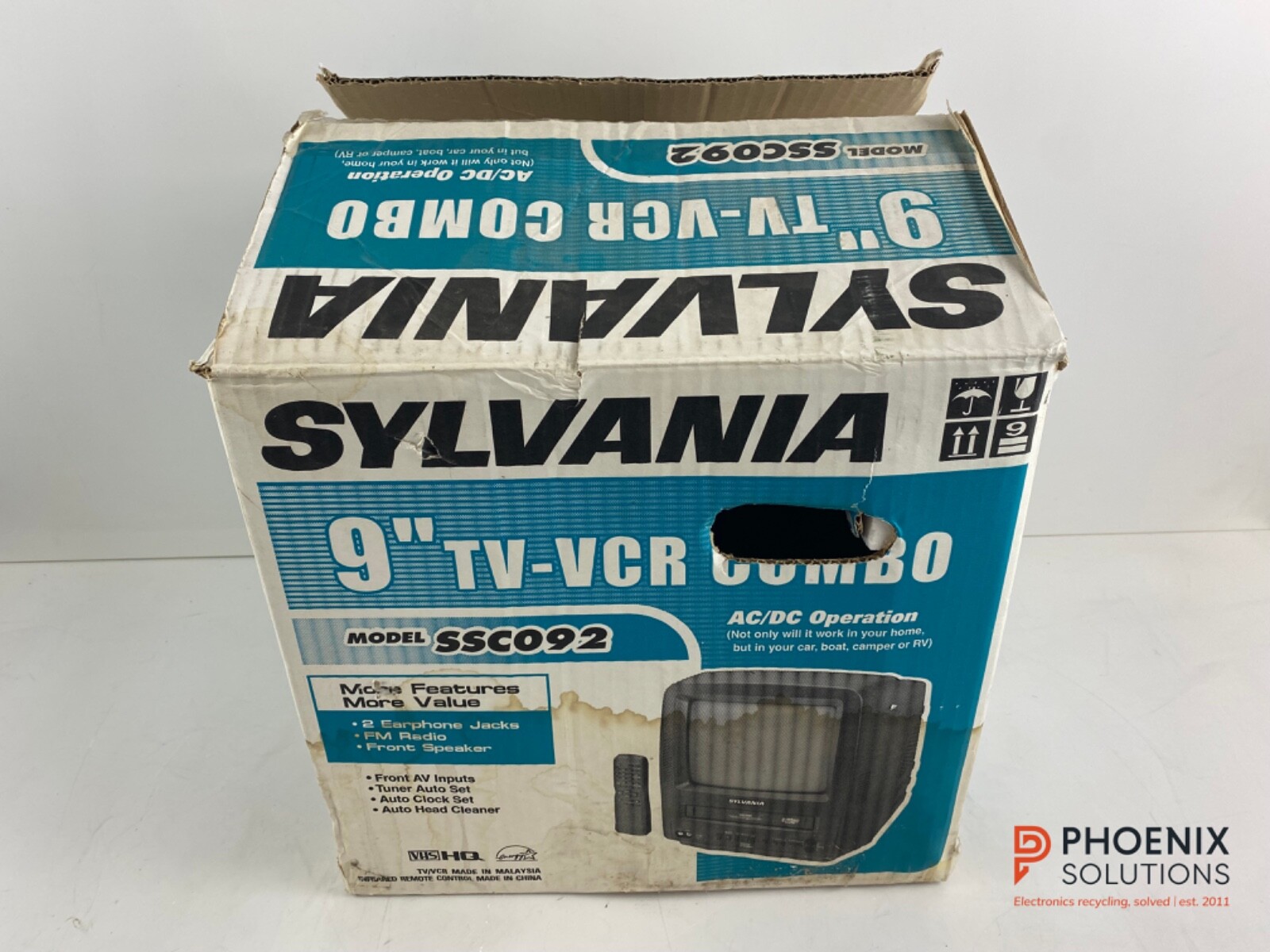 Sylvania 9" SSC092 Portable TV VHS VCR Combo RV Camper Retro Gaming ...