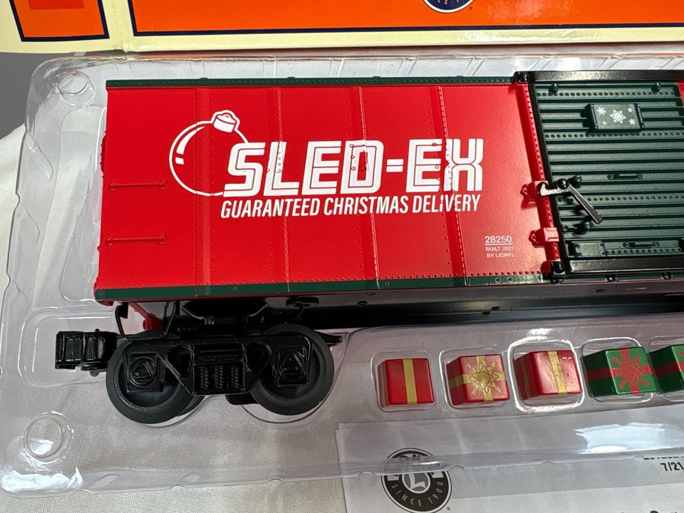 Lionel No. 2128250 - 2021 Sled Ex Transport Car - Holiday Train Layout ...